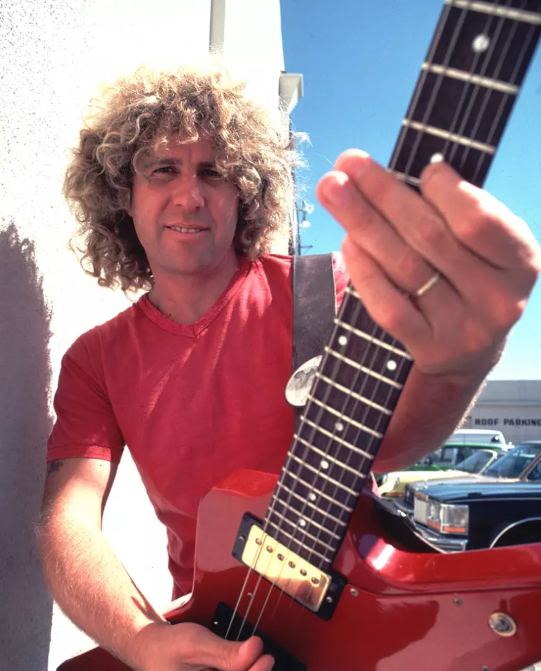 Sammy Hagar – Standing Hampton [1981] – Consultoria do Rock